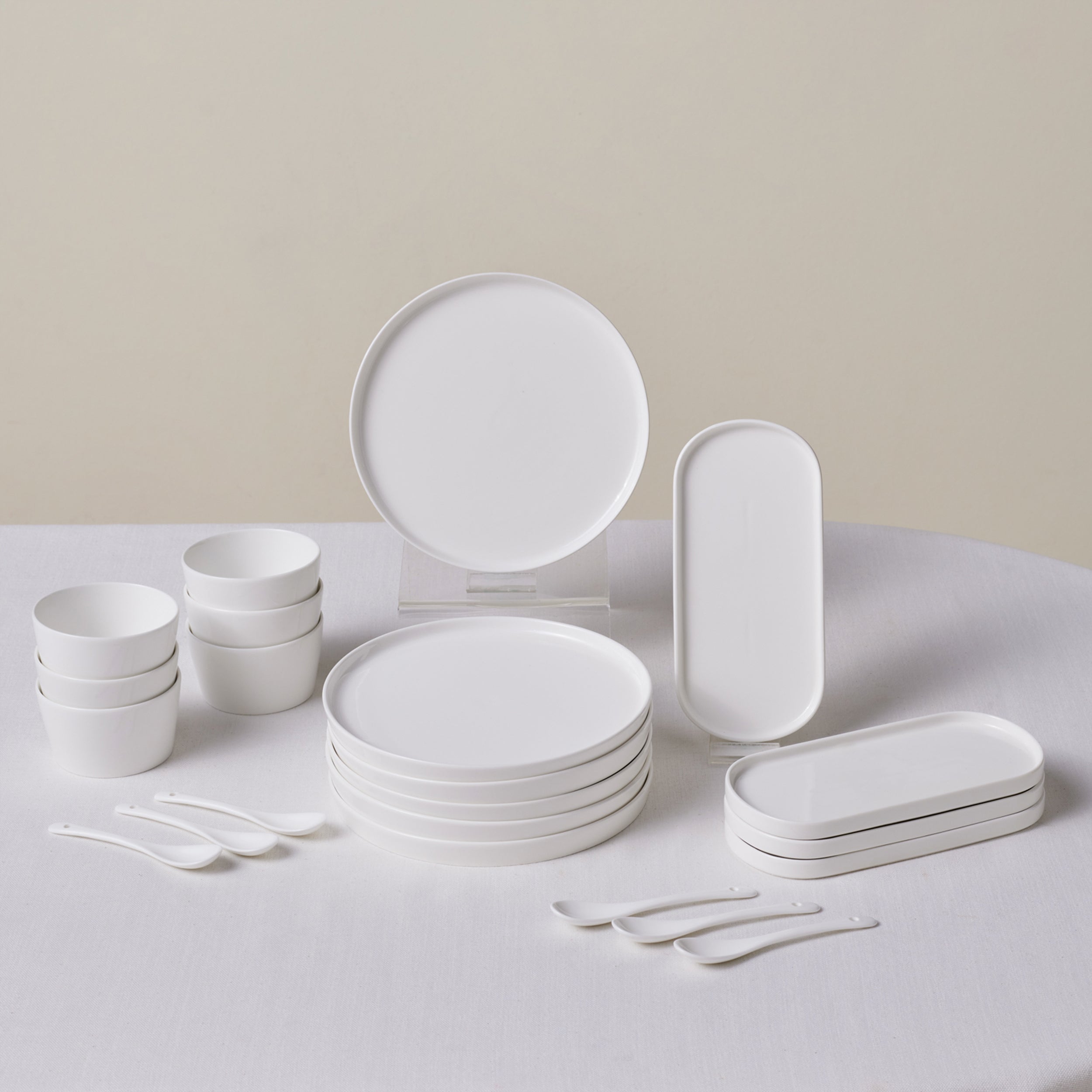 Karaca Forever Bone China Bomo 22-Piece Serveware Set for 6 People, Wh