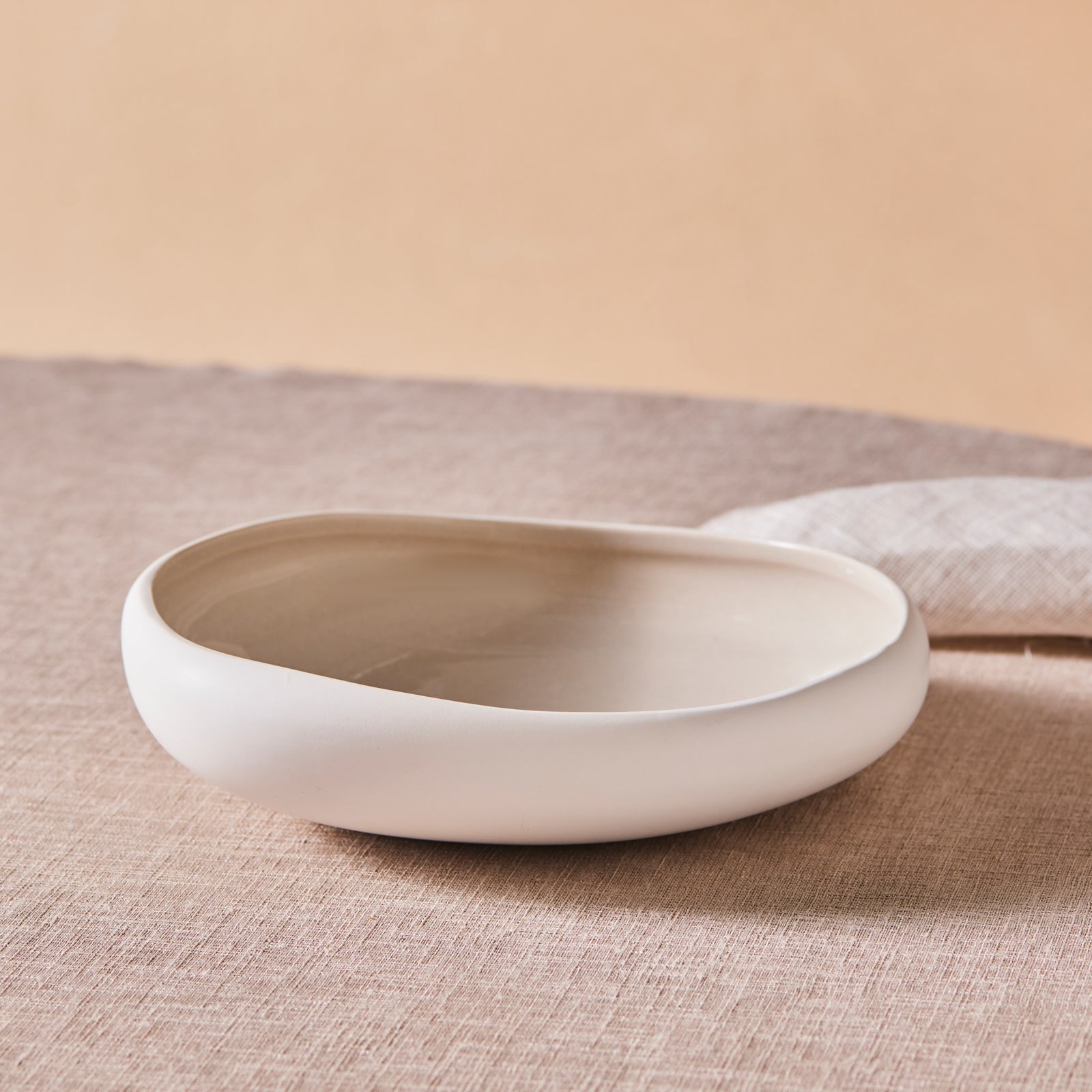 Karaca Earth Collection New Cupid Salad Bowl, 23cm, Beige White