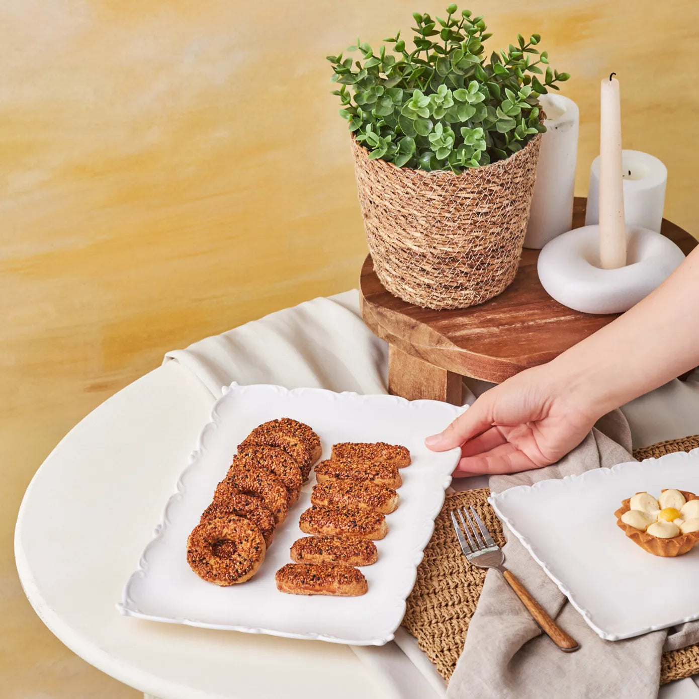 Karaca Ivy Porcelain Serving Platter, 35.3cmx23cmx2.5cm, White