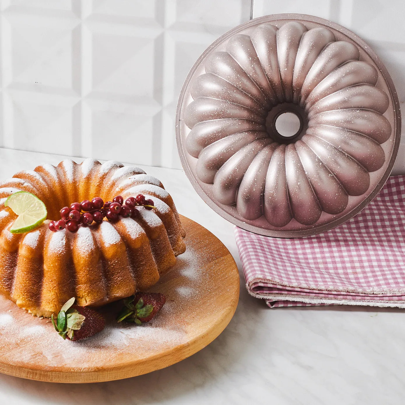 Karaca Cake Pro Lina Aluminium Cast Decorative Bundt Cake Tin, 25.5cm,